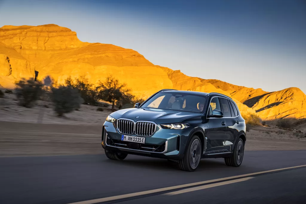 BMW X5 ja BMW X6 uudistuvat: Uudet moottorit ja digitaalisia ...