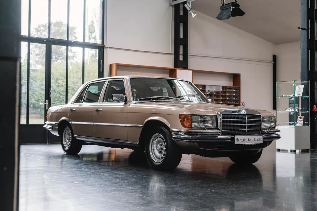 Mercedes-Benz 450 SEL 6.9 - Oman aikansa ”paras auto” täyttää 50 vuotta ...